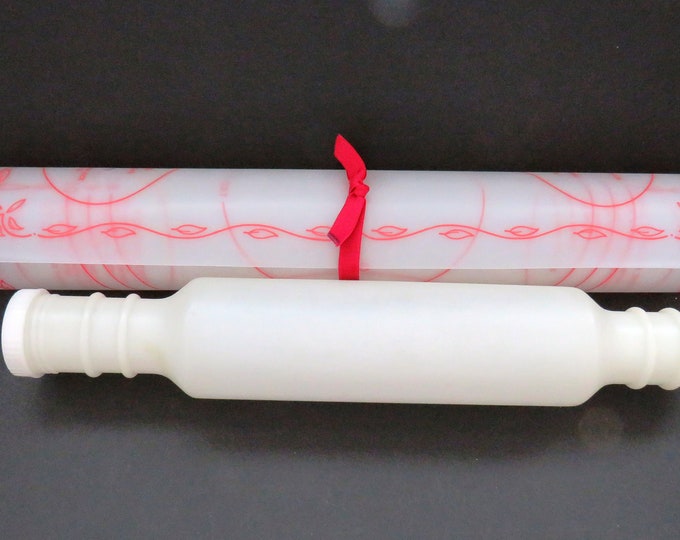 Tupperware Fill N Chill Rolling Pin and Pastry Mat Sheer White Plastic ...