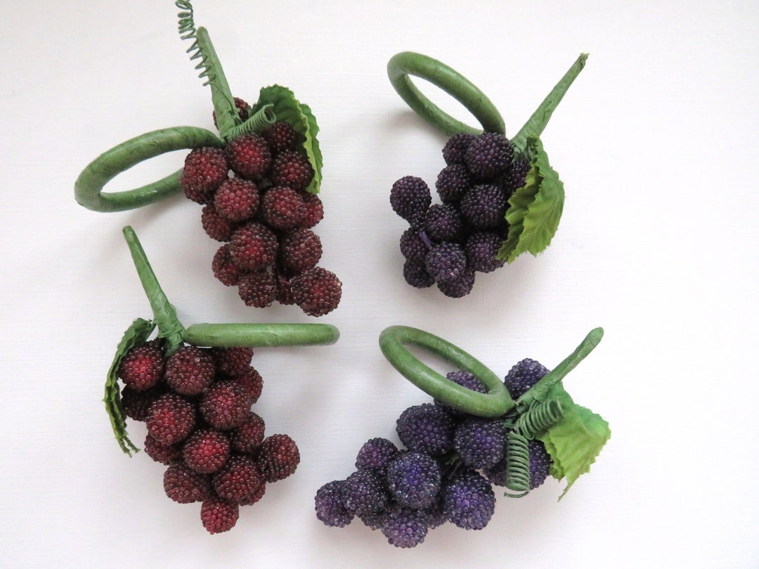 Beaded Grape Napkin Rings - Set of 4 - Deep Purple Red Purple Beaded ...