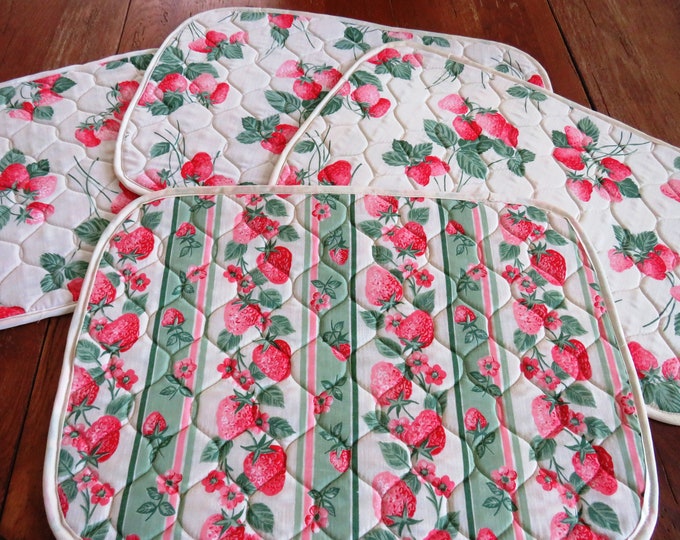 Reversible Strawberry Quilted Placemats - Set of 4 - Pink Red Green ...