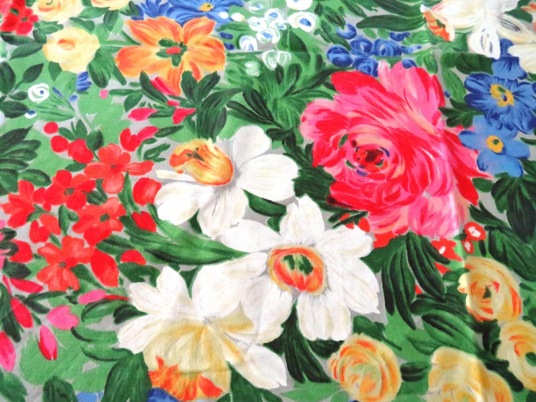Vintage Rectangle Floral Tablecloth and Napkins Set - Flower Power ...
