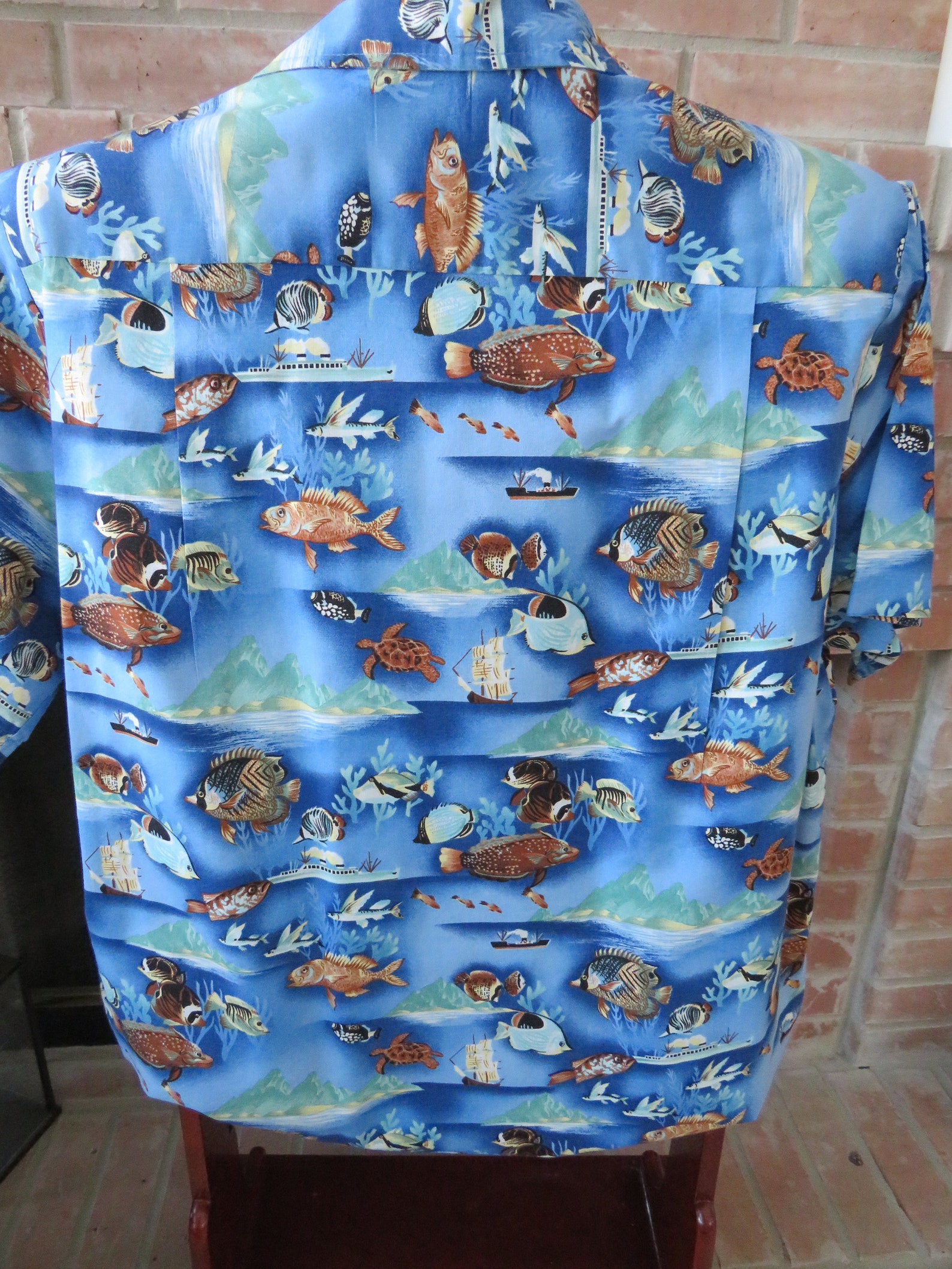 1990s Mens Blue FISH Hawaiian Aloha Shirt by RJC Size Large | Etsy