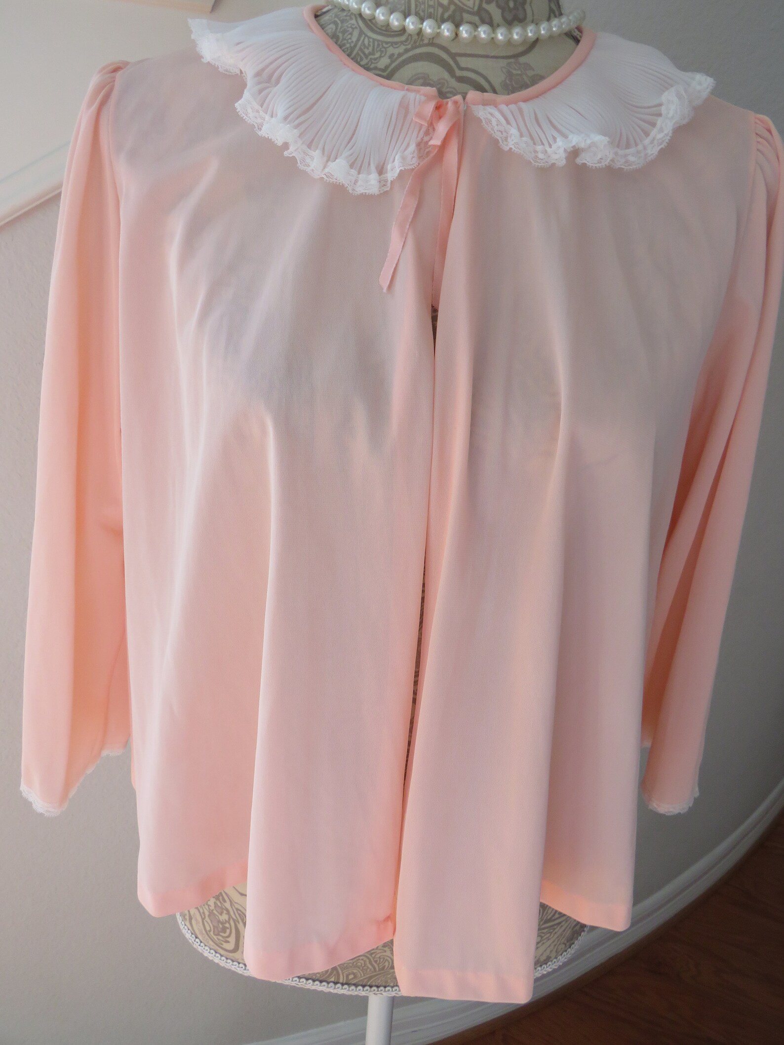 1960s Pink Bed Jacket by Miss Elaine Size Medium Lacey - Etsy
