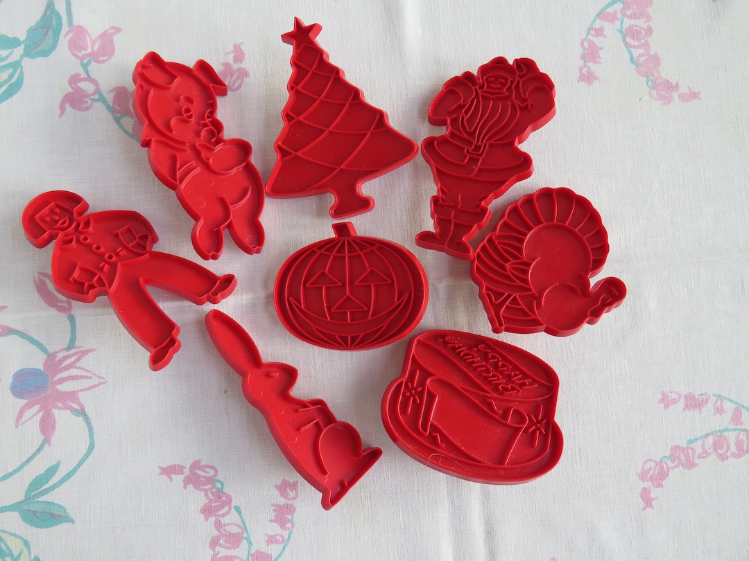 1970s Tupperware ALL Holiday Cookie Cutters Set of 8 Red Plastic Cookie ...