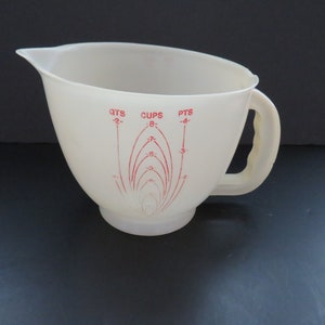 1970s Tupperware Mix N Store 8 Cup Measuring Pitcher Vintage Wet and ...