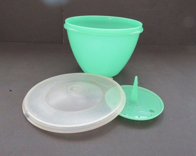 1970s Green Tupperware Lettuce Crisp It With Domed Clear Lid and Pick ...