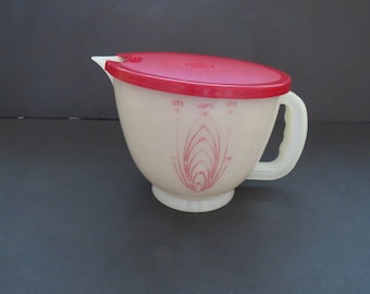 1970s Tupperware 4 Cup Measuring Cup Pitcher Retro Mix N Stor Pitcher ...