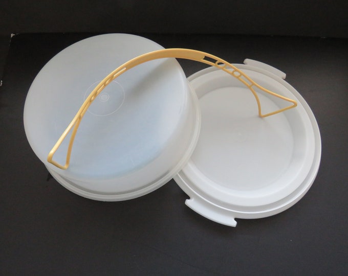 Tupperware PIE Cake Carrier - White Pie Cake Taker Holder Lid Yellow ...