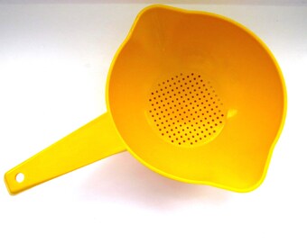 1970s Tupperware Colander - 1 Qt Bright Yellow Footed Strainer - Hand ...