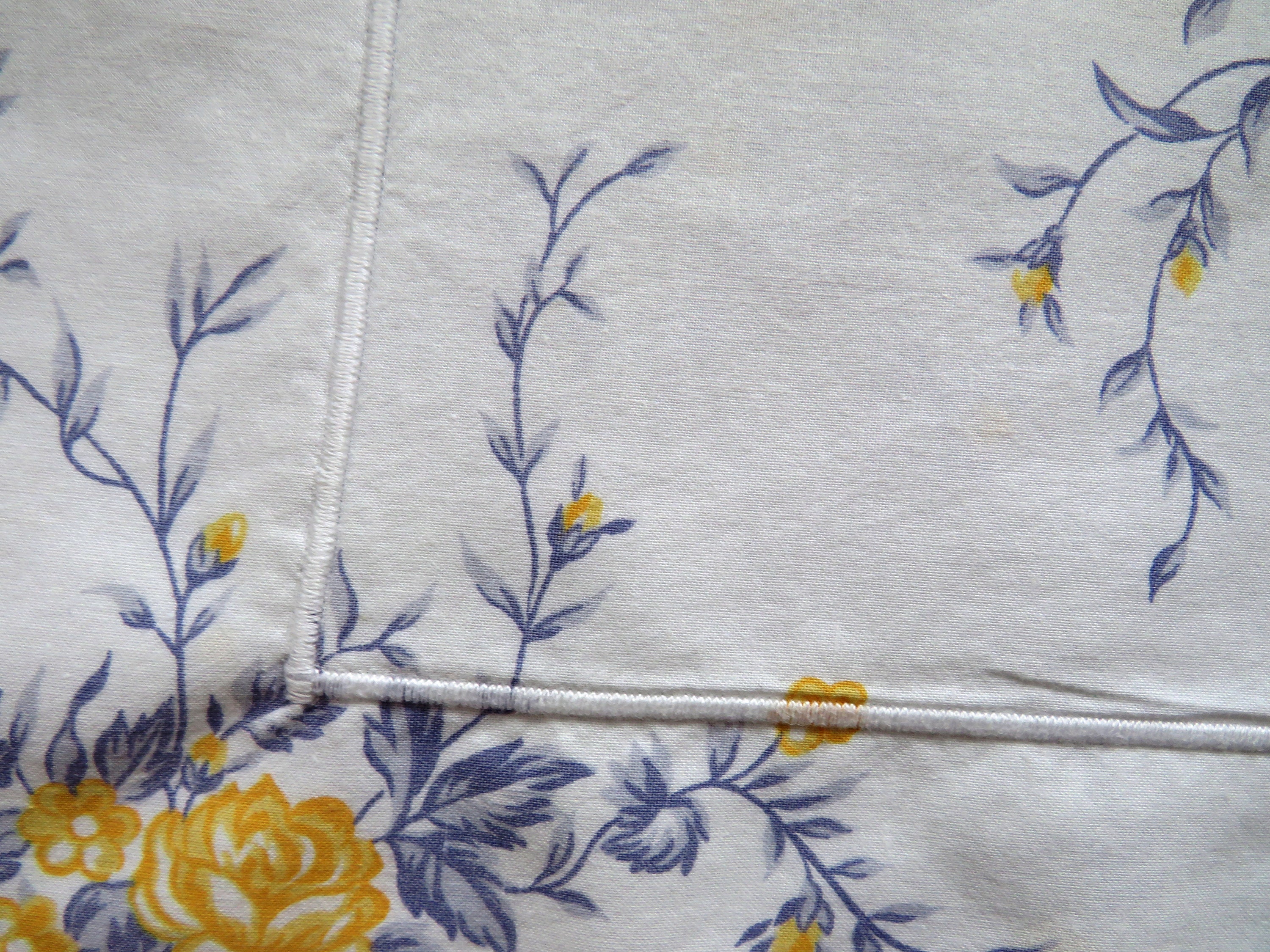 Full Queen Floral DUVET Cover Plus ONE Sham Yellow Roses - Etsy
