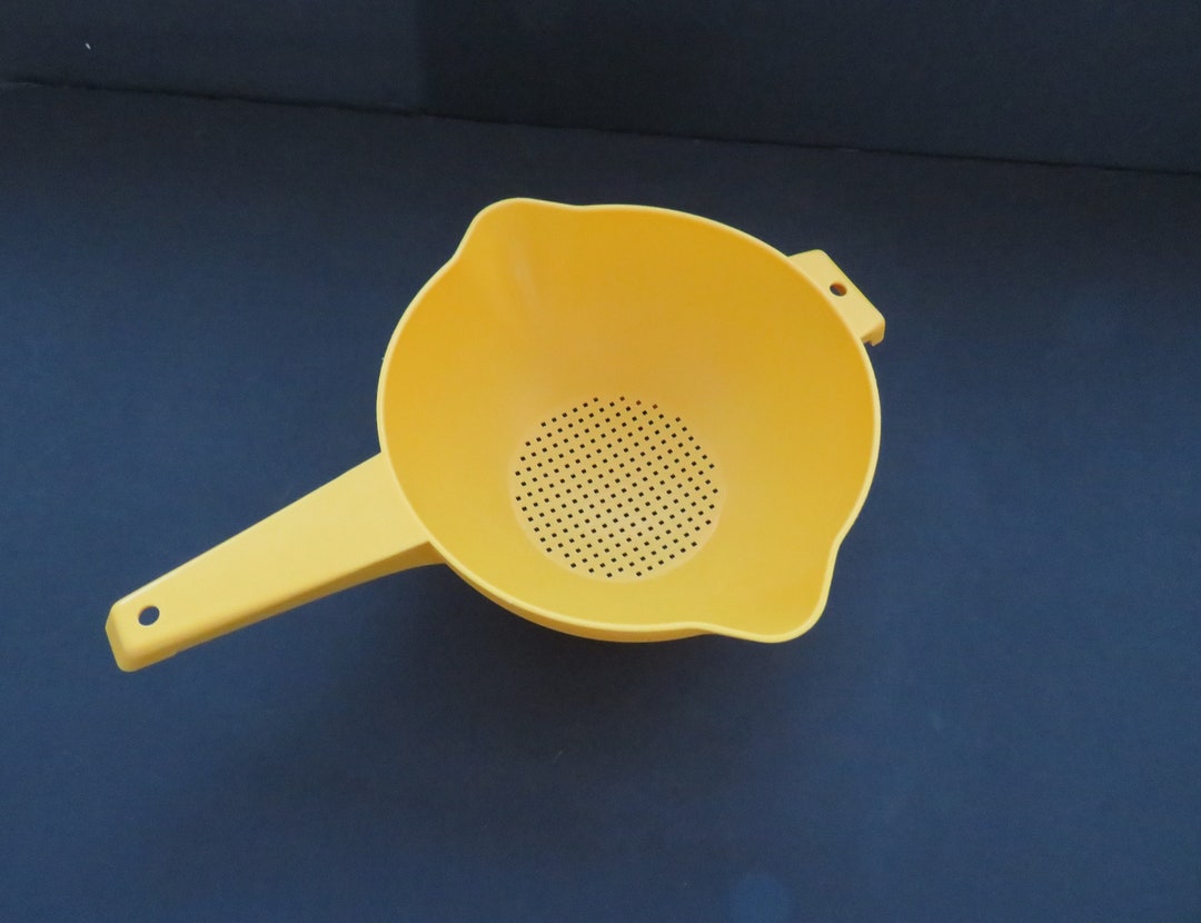 1970s Large Tupperware Colander - 2 Qt Bright Yellow Footed Strainer ...