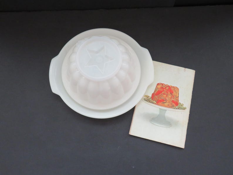 1970s Tupperware Jello Mold - Jel N Serve Mold - 6 Pieces White Fluted ...