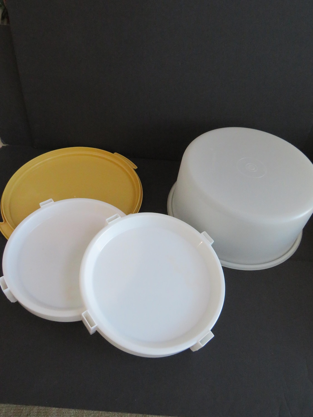 MAXI Tupperware Cake Pie Taker - 4 Pieces - Large 12 Inch Gold Base ...