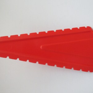 1970s Plastic Pie Server by Tupperware Red Plastic Cake Dessert Server ...