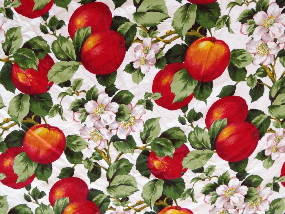 1970s Vintage ROUND Apples Tablecloth - Juicy Red Apples and Apple ...