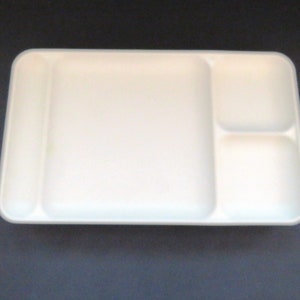 1980s Tupperware Divided Cafeteria Lunch Trays - Set of 4 - Almond ...