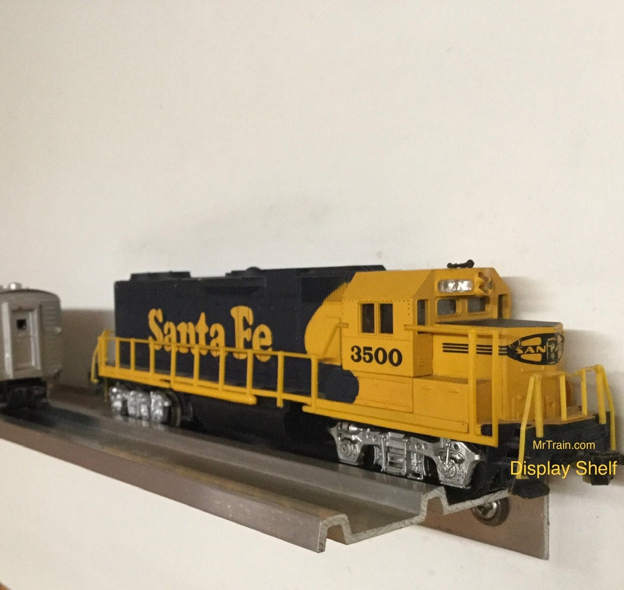 Model Train Display Shelves for HO Scale Toy Trains | Set of 2 | 48 ...