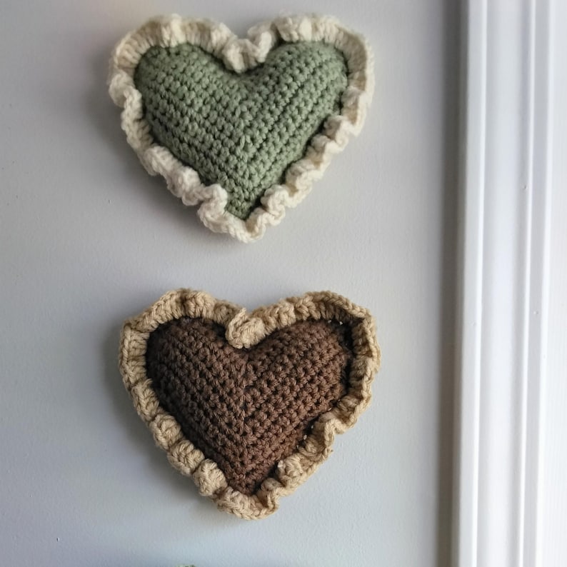 Crochet Ruffled Heart Wall & Doorknob Hanging - Etsy