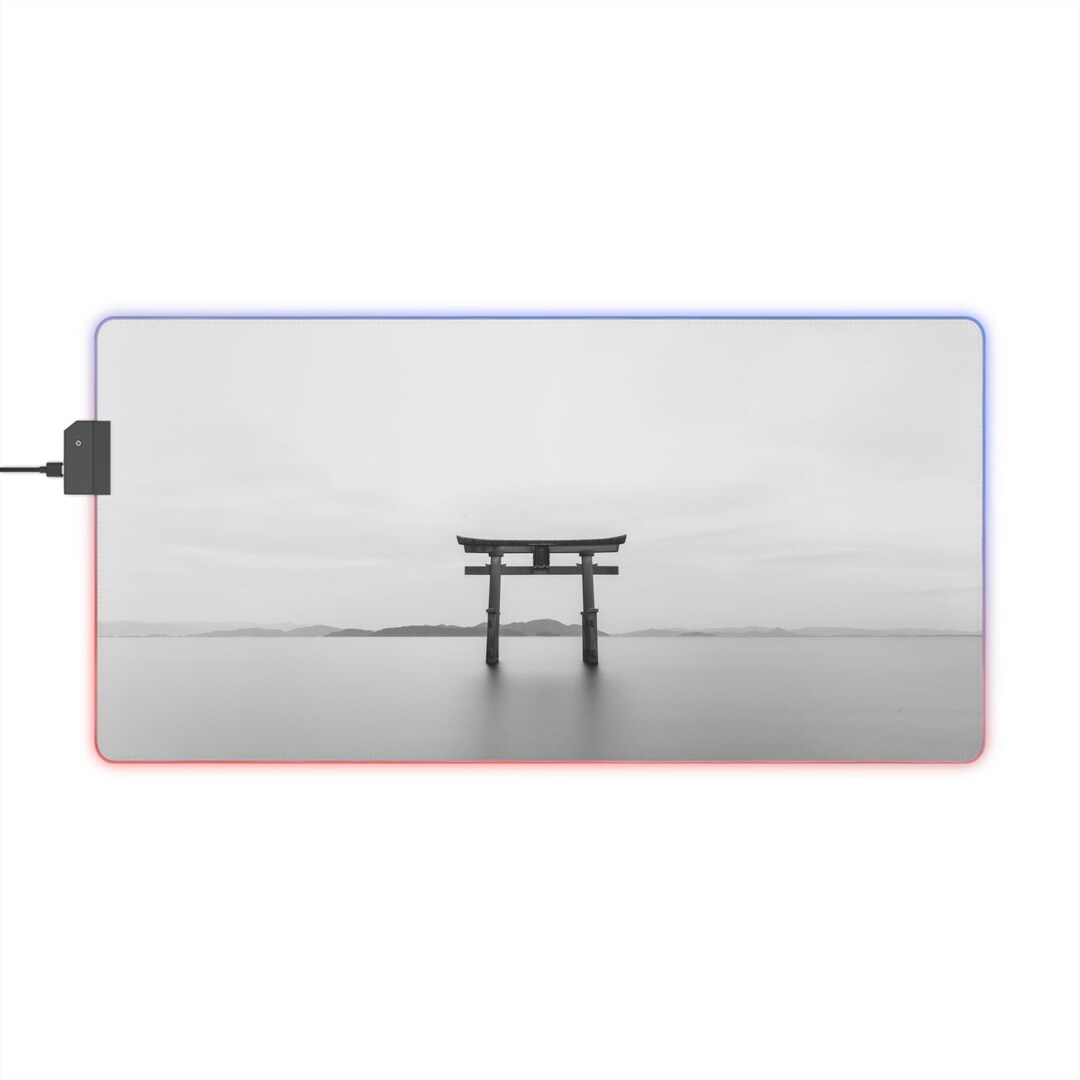 Illuminated Gaming Mouse Pad, LED Mouse Mat, Computer Gamer Accessory ...