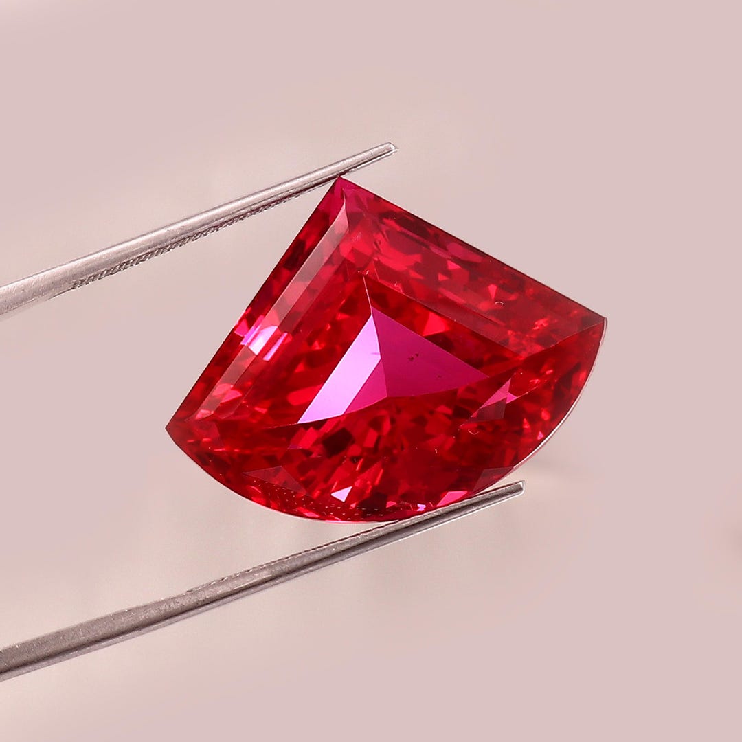 AAA+ Flawless Ceylon Blood Ruby Gemstone Museum Grade Shield Cut Fancy ...