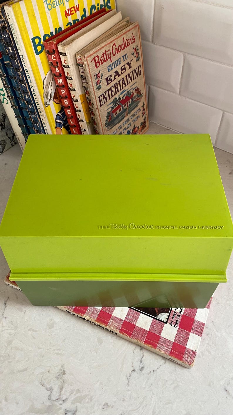 Vintage Betty Crocker Recipe Card Box Retro Green Kitchen Storage MCM ...