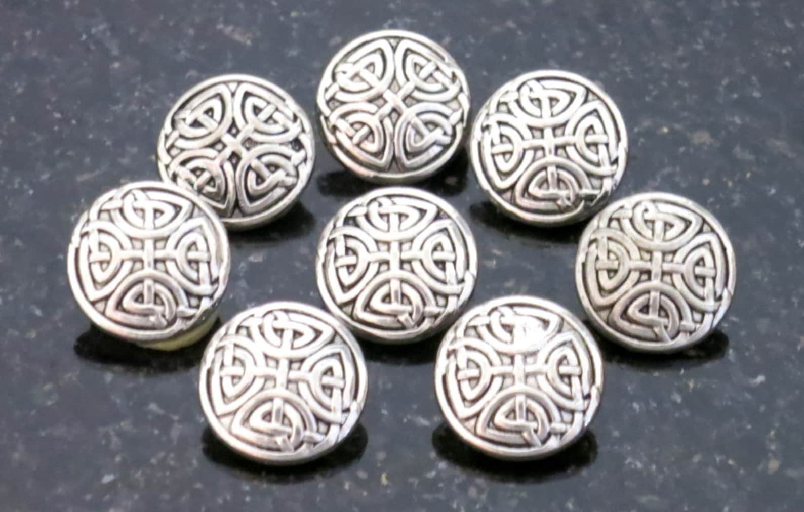5 Silver Metal Buttons Celtic Knot Buttons 5 Gaelic Irish - Etsy