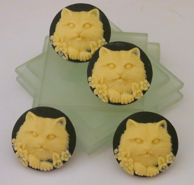 4 Kitty Cat Buttons Black and Ivory Colored Full Face 4 Cat Buttons 3D ...