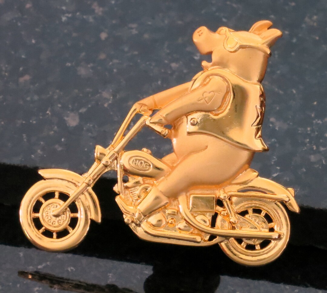 50% OFF SALE Vintage Hog Riding a Hog Brooch Pin Engraved Shiny Gold ...