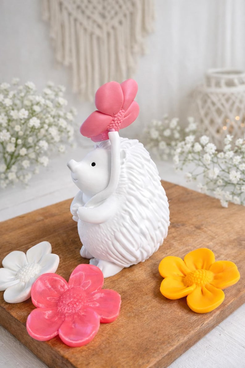 Friedolin the Hedgehog 3D Print File STL/3MF – Decorative Figure With Interchangeable Flowers ...