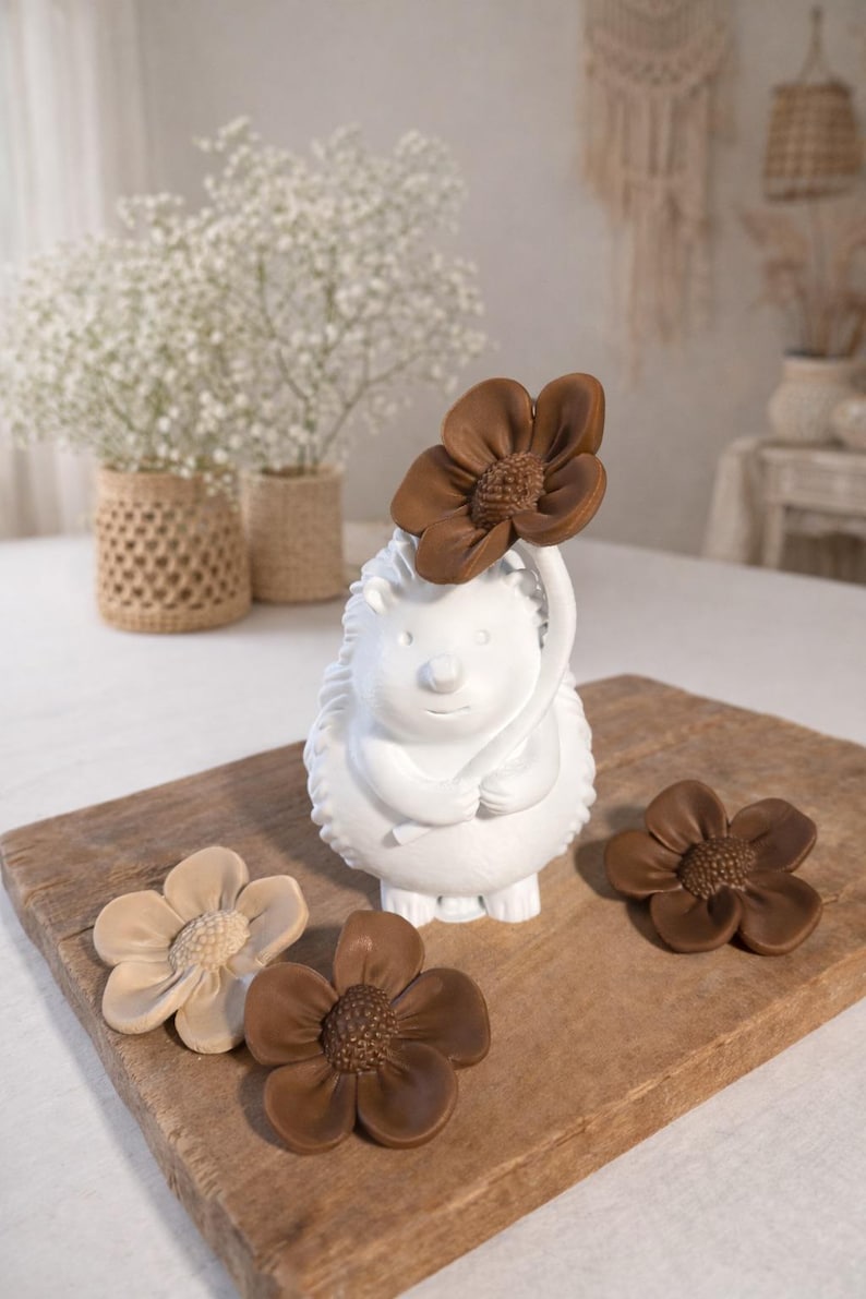 Friedolin the Hedgehog 3D Print File STL/3MF – Decorative Figure With Interchangeable Flowers ...
