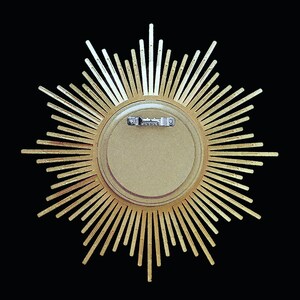 SUNBURST MIRROR • Classic Spikes Design Molded Resin Enameled in ...
