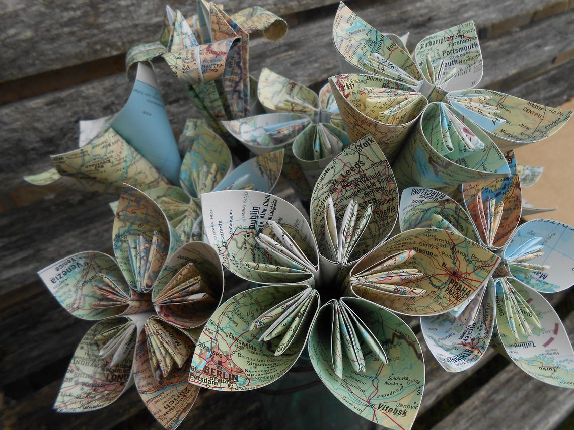 Vintage Map Paper Flower Bouquet. World Maps. Origami Kusudama, Roses ...