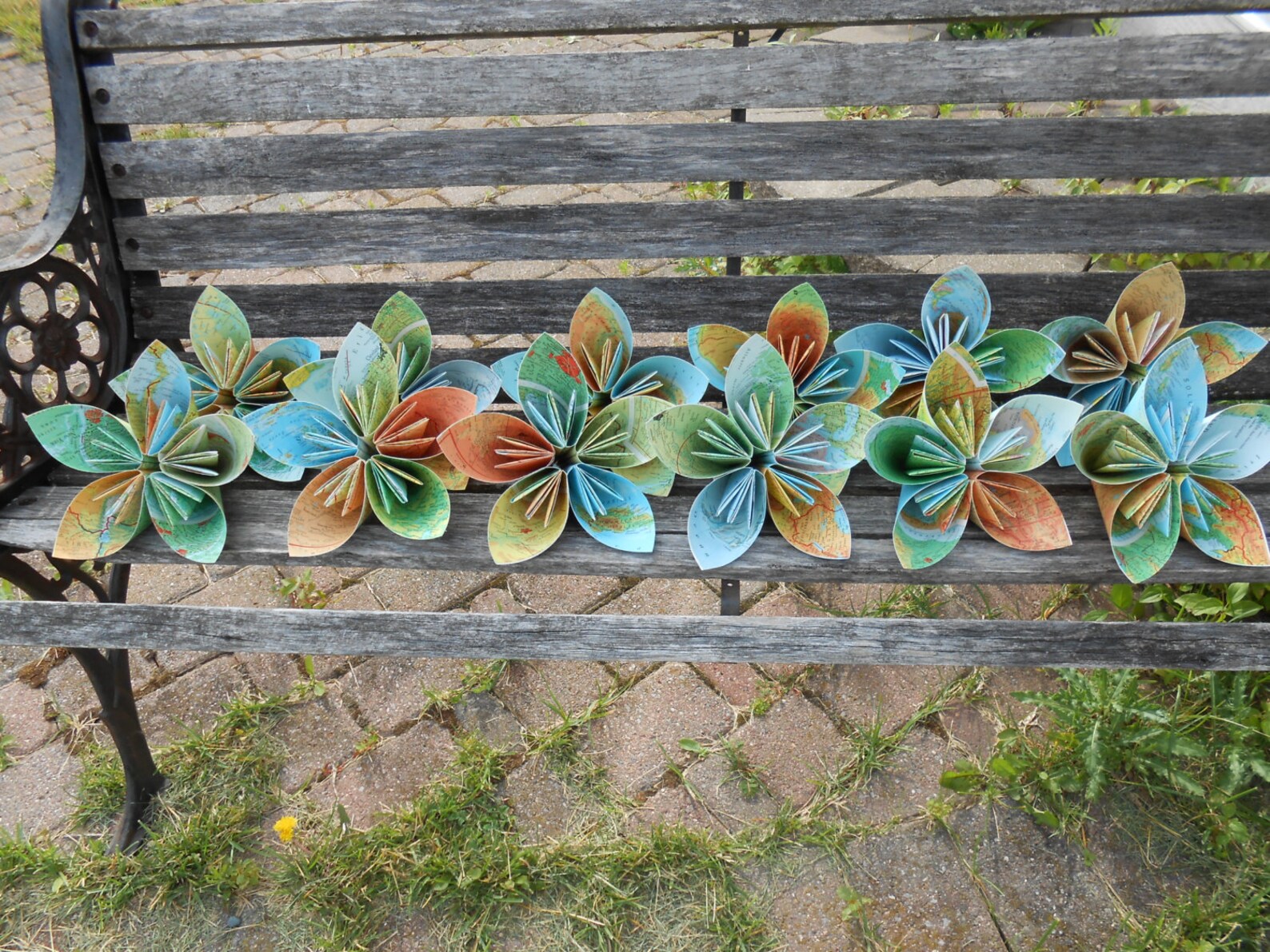 12 Huge Map Flowers. Great for Weddings Centerpiece - Etsy