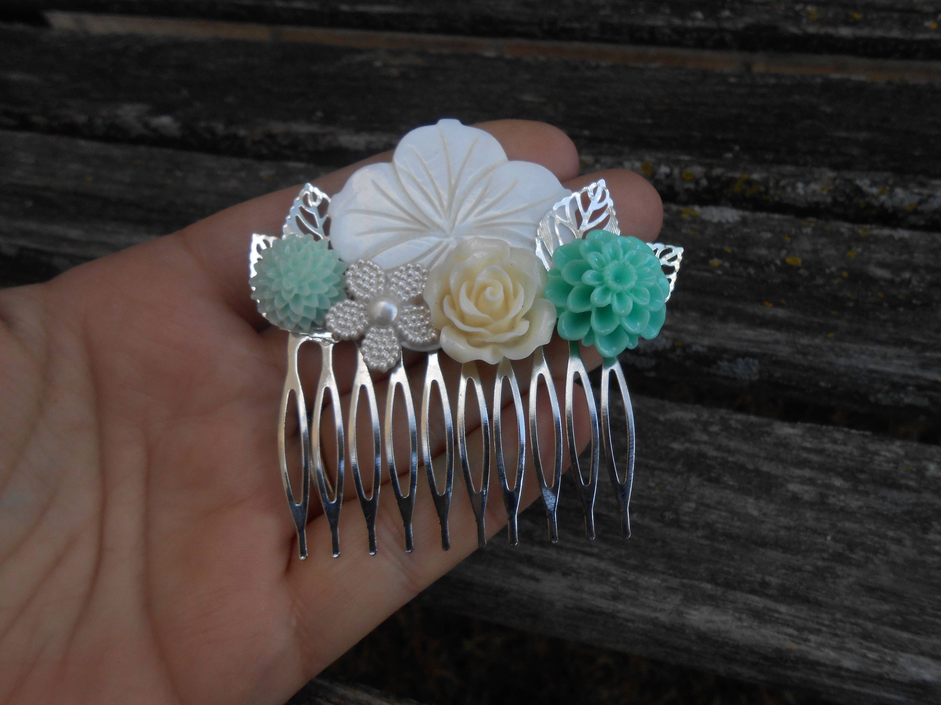 Mint & Ivory Hair Comb. Beach Shell. Bridal Bridesmaid Gift. | Etsy
