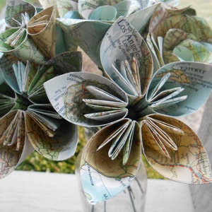 Vintage Map Paper Flower Bouquet. World Maps. Origami Kusudama, Roses ...