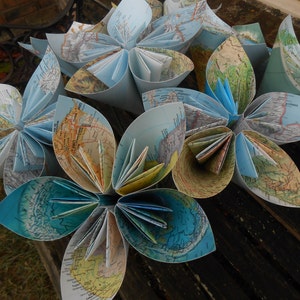 Huge Map Paper Flowers. Great for Weddings, Centerpiece, Decoration ...