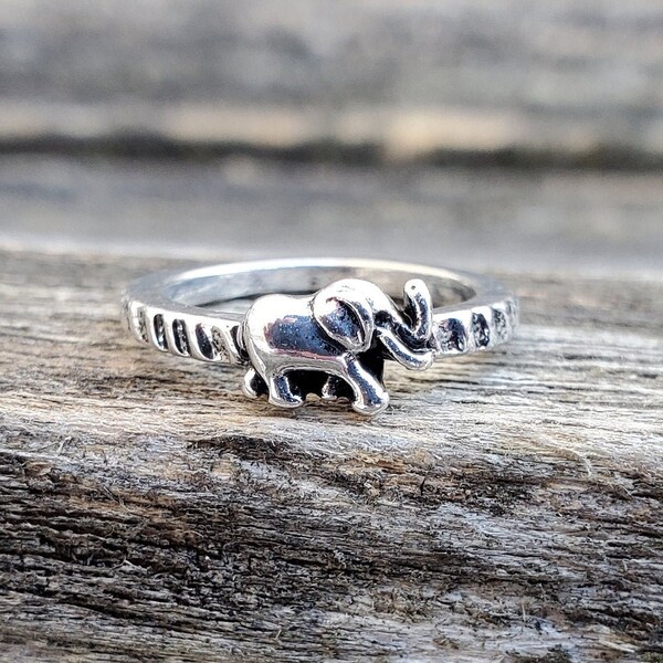 Silver Elephant Ring - Etsy