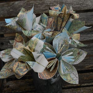 Vintage Map Paper Flower Bouquet. World Maps. Origami Kusudama, Roses ...