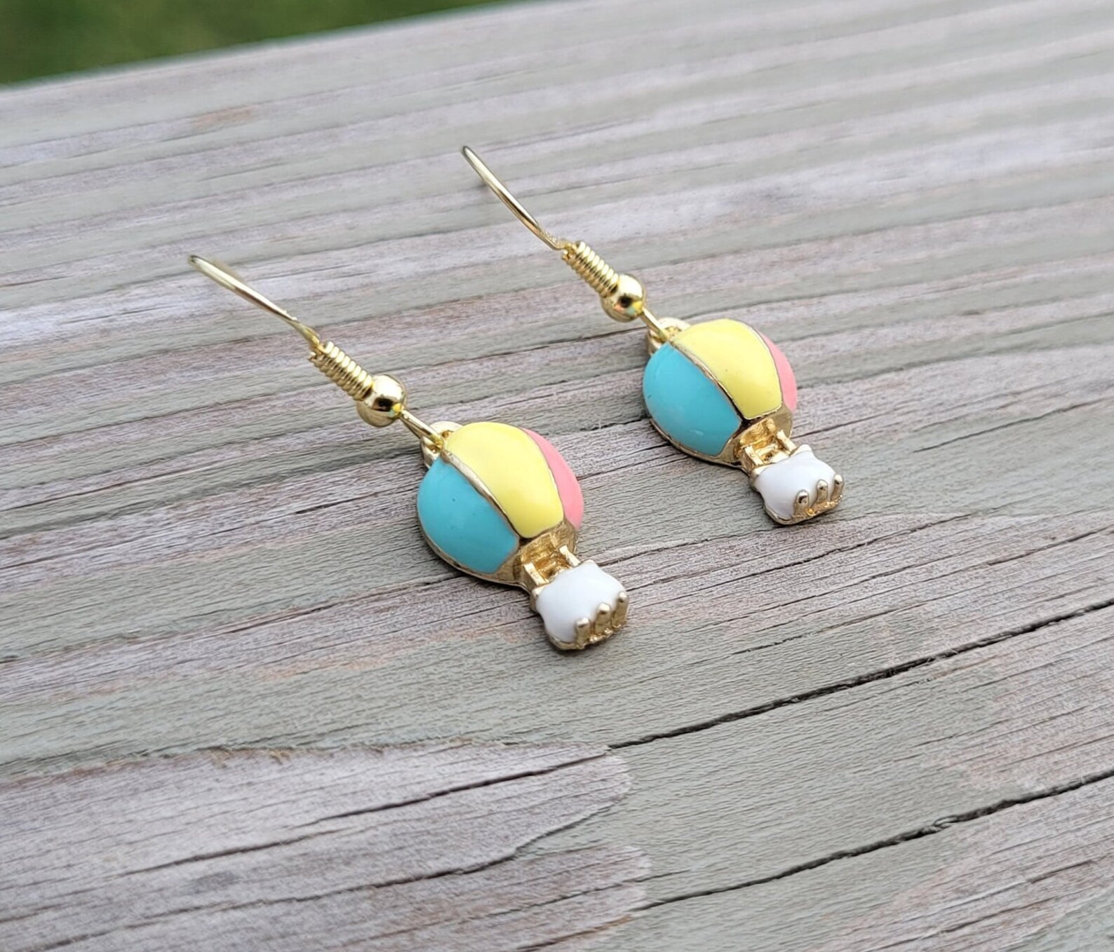 Hot Air Balloon Earrings. CHOOSE YOUR COLOR. Gift for Wedding ...