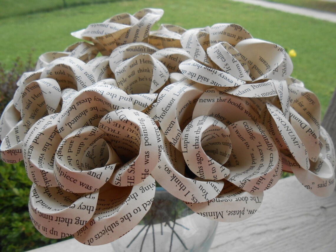 Tea Stained BOOK Dozen Roses. Perfect for First Anniversary - Etsy