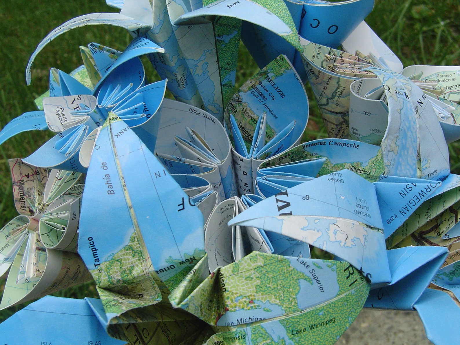 Vintage Map Paper Flower Bouquet. Origami Kusudama Lily. - Etsy UK