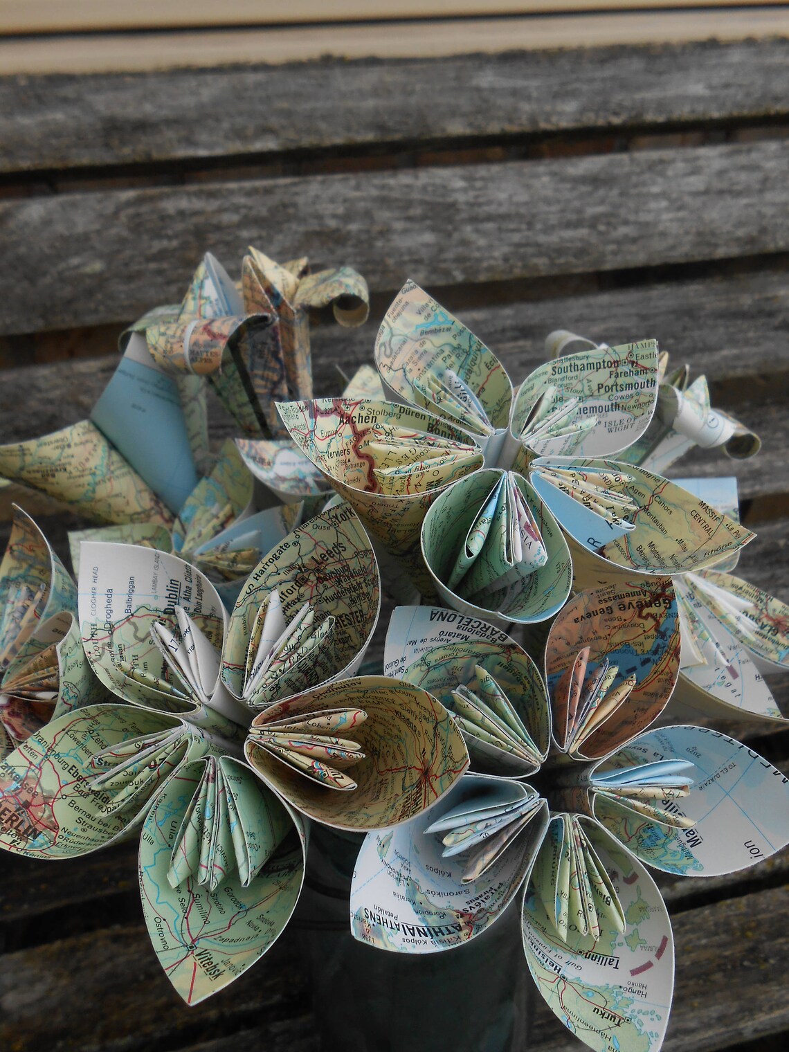 Vintage Map Paper Flower Bouquet. World Maps. Origami Kusudama, Roses ...