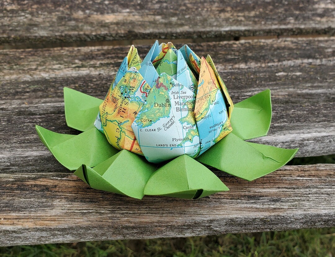 Vintage MAP Origami Lotus. Gift, Wedding Decoration, Favor, First ...