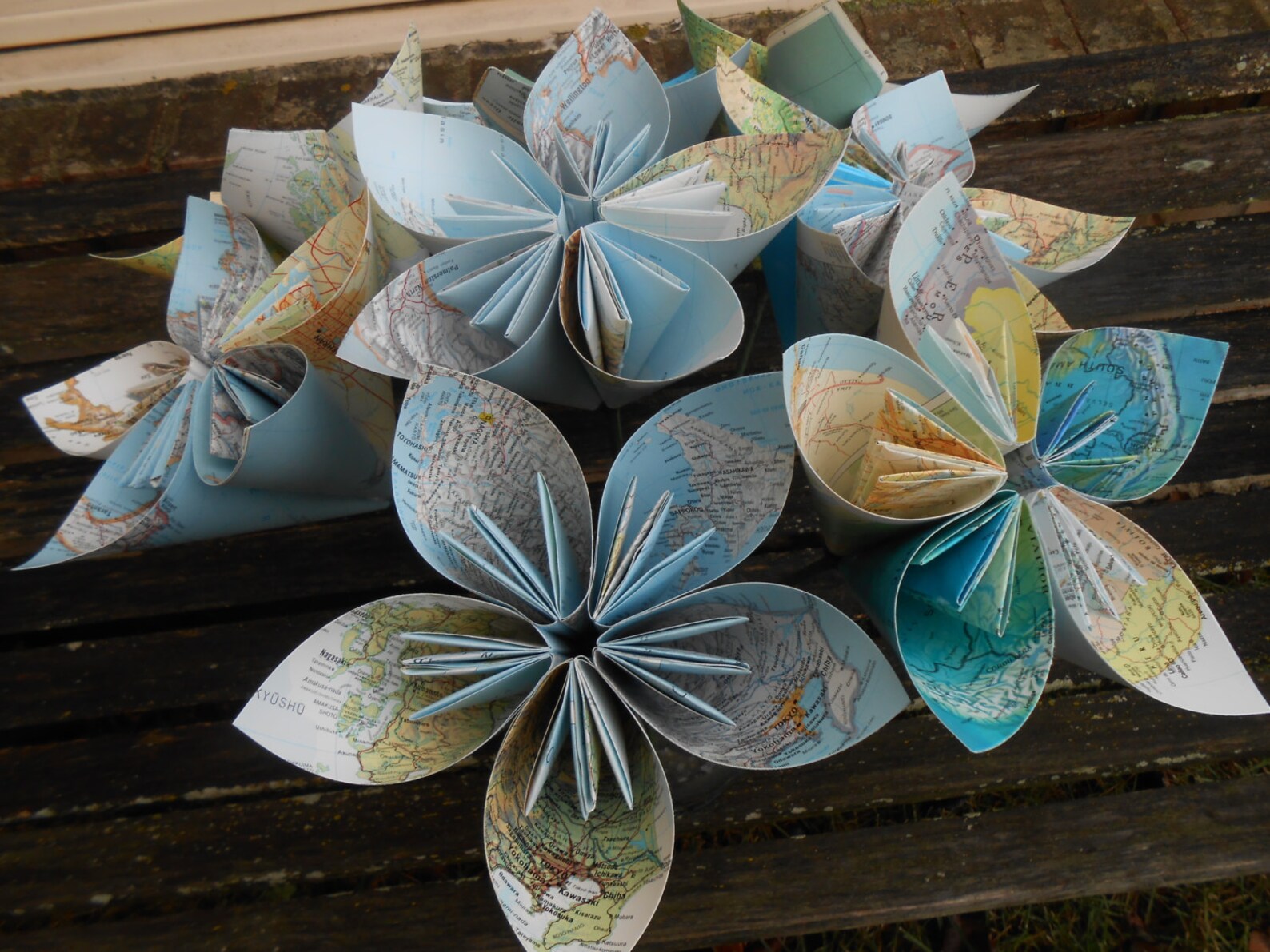 Huge Map Paper Flowers. Great for Weddings Centerpiece - Etsy