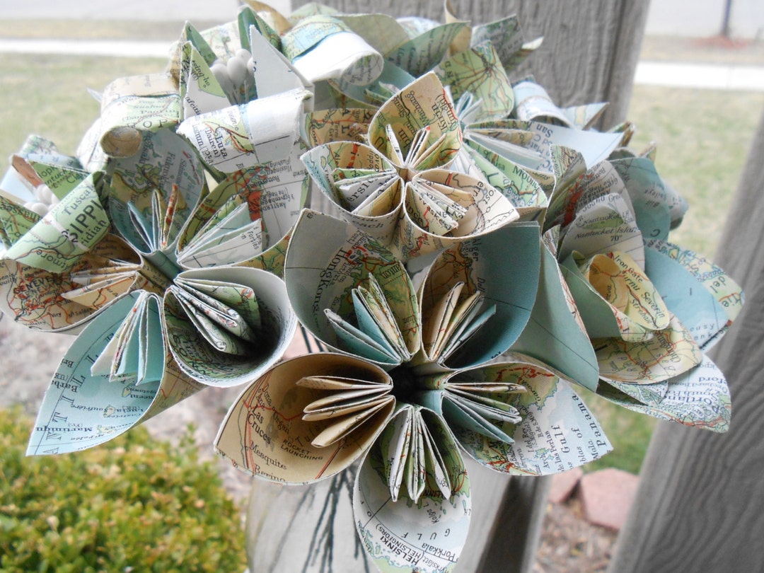 Vintage Map Paper Flower Bouquet. World Maps. Origami Kusudama, Roses ...