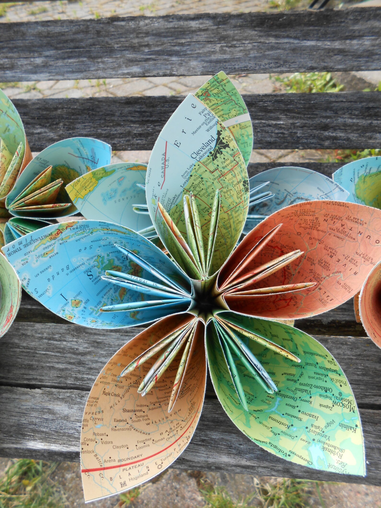 12 Huge Map Flowers. Great for Weddings Centerpiece - Etsy