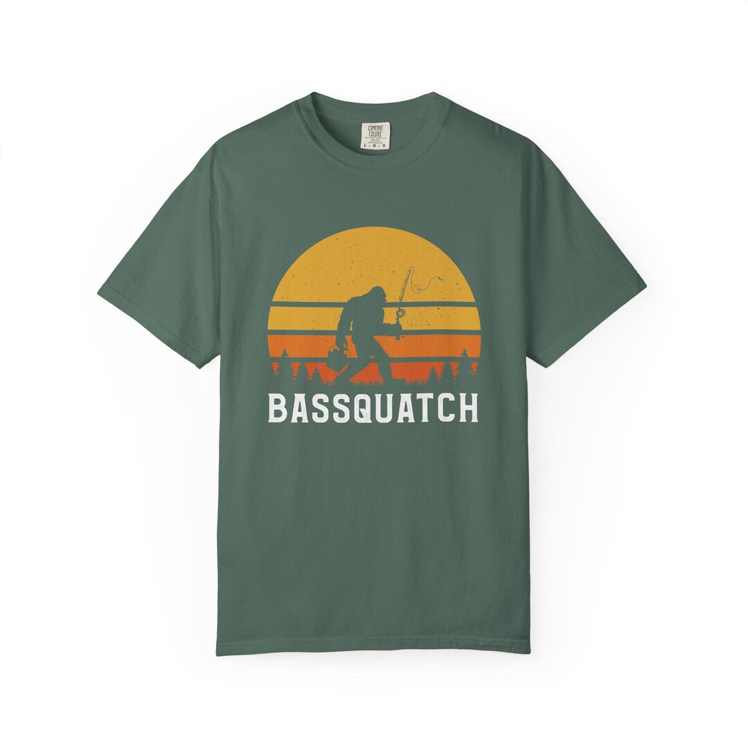 Bigfoot Fishing Bassquatch T-shirt, Funny Humor Gift for Husband, Dad's ...