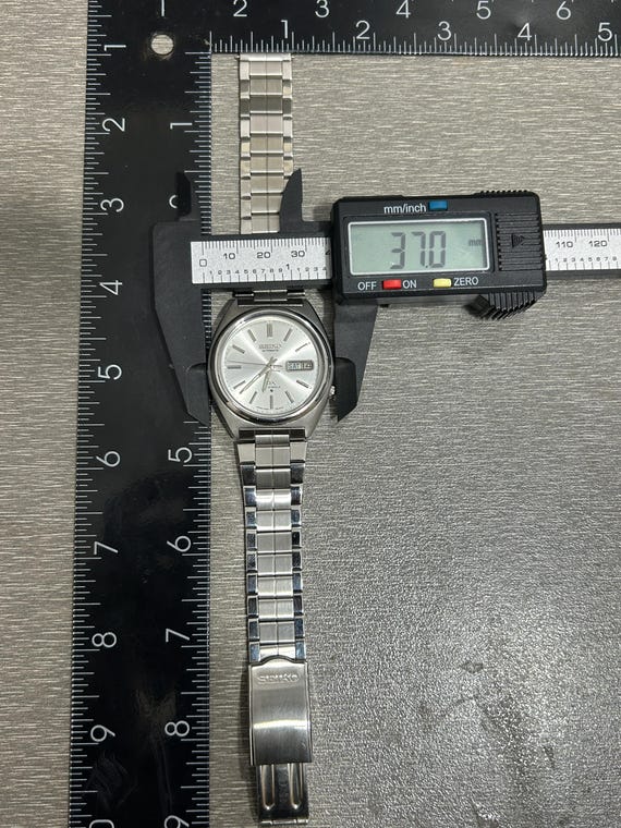 Vintage Seiko Automatic DX Silver Dial (Changed) Day/… - Gem