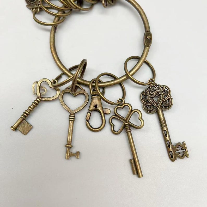 Set of 18 Large Skeleton Keys on A Big Ring Antique Brass Tone ...
