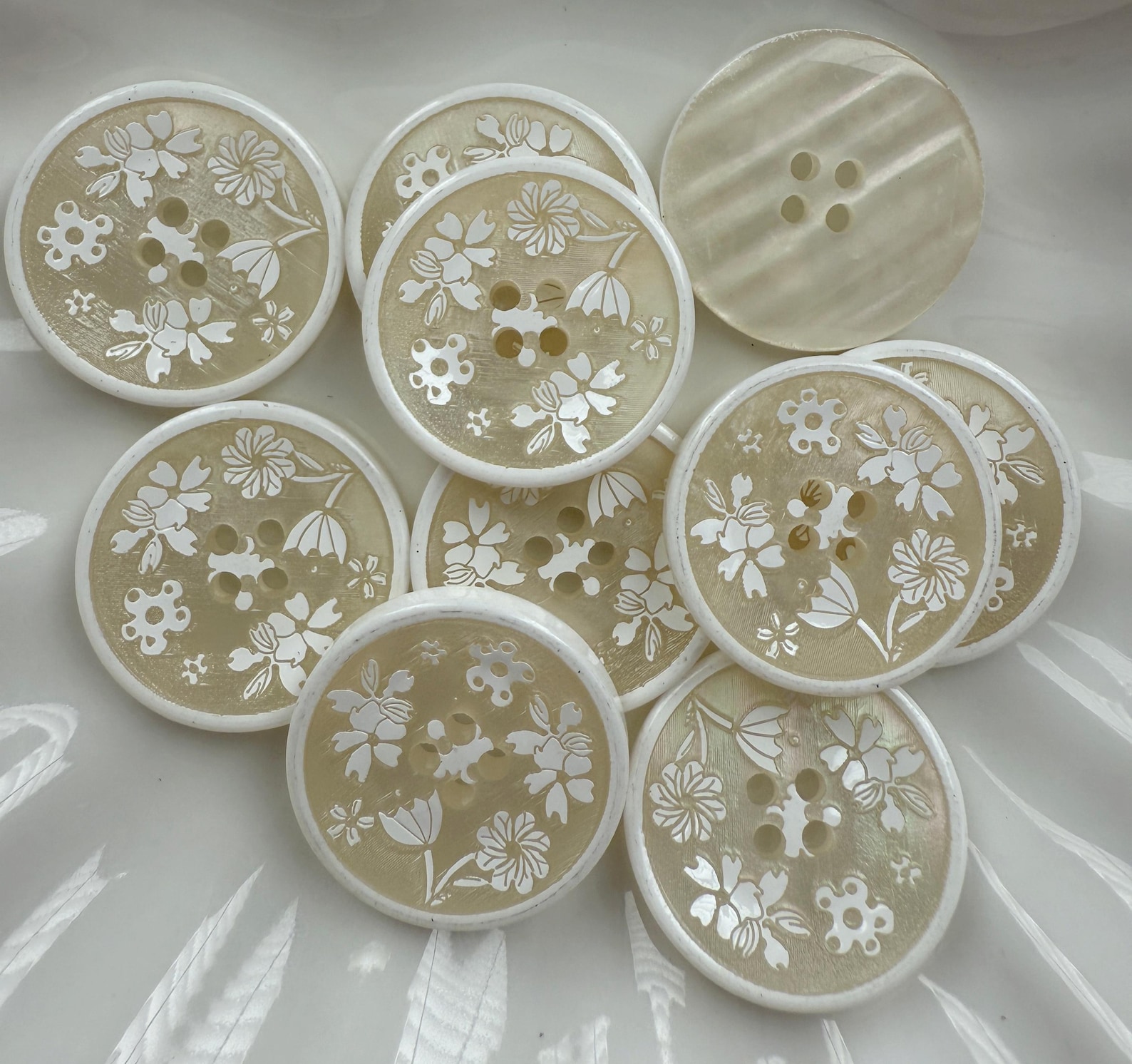 10PC White Flower & Leave Resin Buttons Sewing Crafts Flat Back Buttons ...