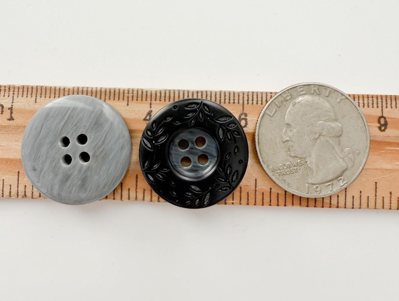 10PC Black Vine and Leave Resin Sewing Button Flat Back 4 Holes 15mm ...